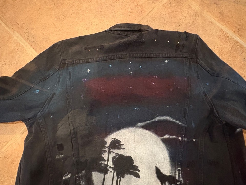 Amiri Airbrush Trucker Jacket In Black Denim Howling Wolf Moon Size ...