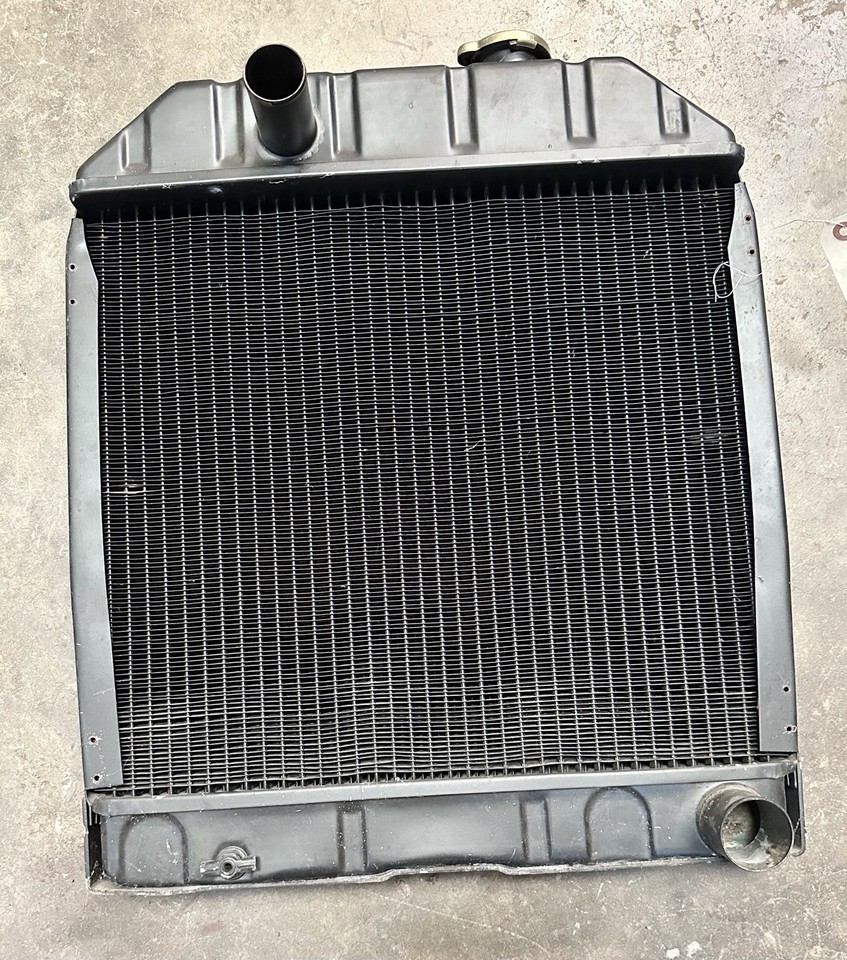 Ford Tractor Radiator C7NN8005H New Old Stock 2000 3000 2600 3600 4000 ...