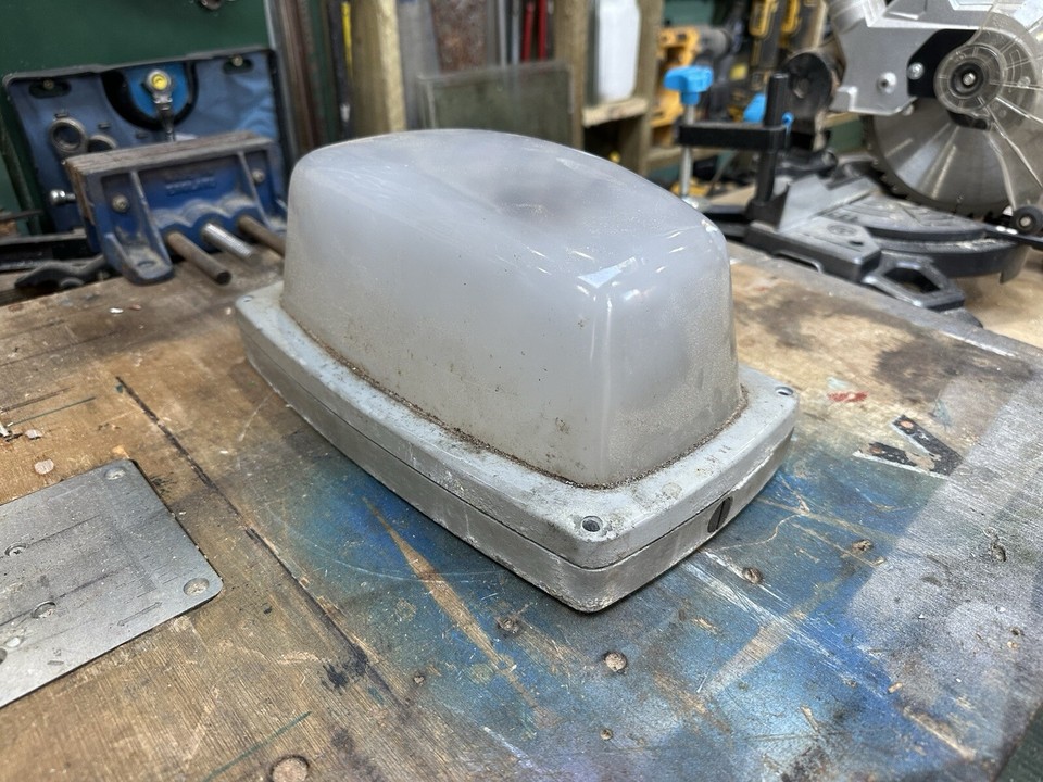 Vintage Coughtrie BB15 Bulkhead Light - Retro Industrial Outdoor ...