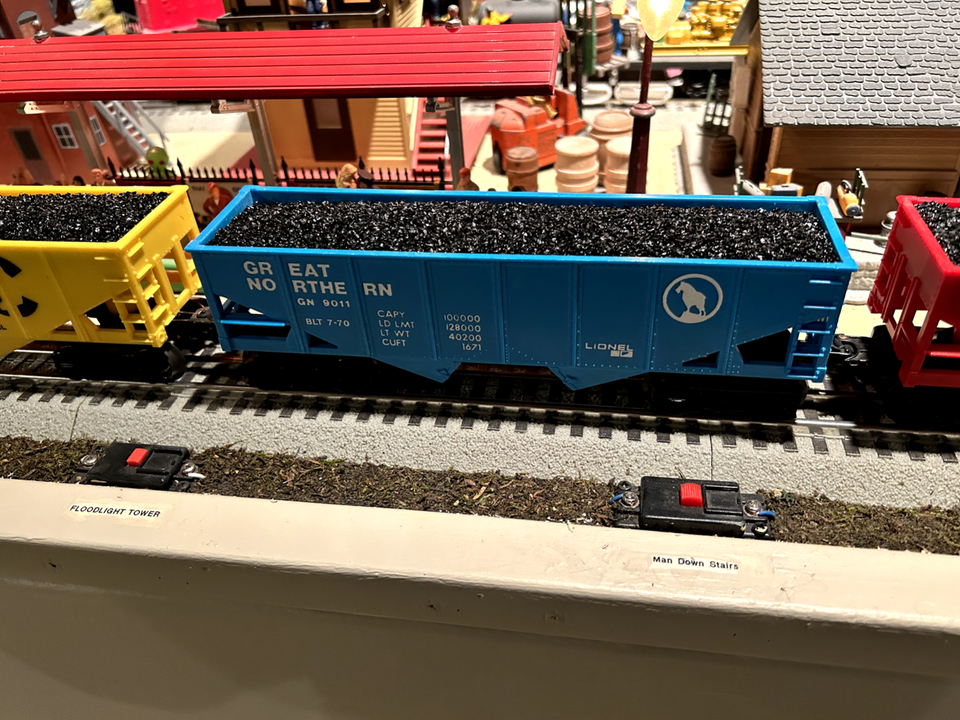 Lionel Coal Loads for O gauge LIONEL 6456 Two Bay Hoppers. NOT PLASTIC ...