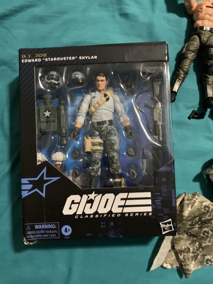 GI Joe Classified Edward "Starduster" Skylar And Loose Figure And Parts ...