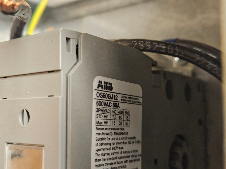 ABB DISCONNECT SWITCH W/ ENCLOSURE OS60GJ12 60 A AMP 3PH 600VAC - USED ...