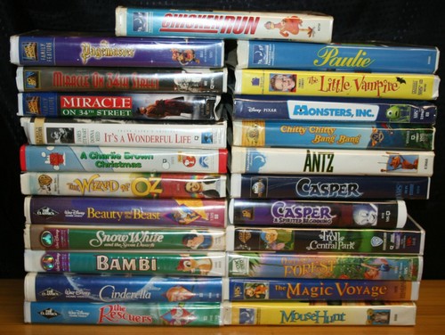 23 VINTAGE KIDS CHILDREN VHS TAPES MOVIES DISNEY CHRISTMAS OZ WB DREAM ...