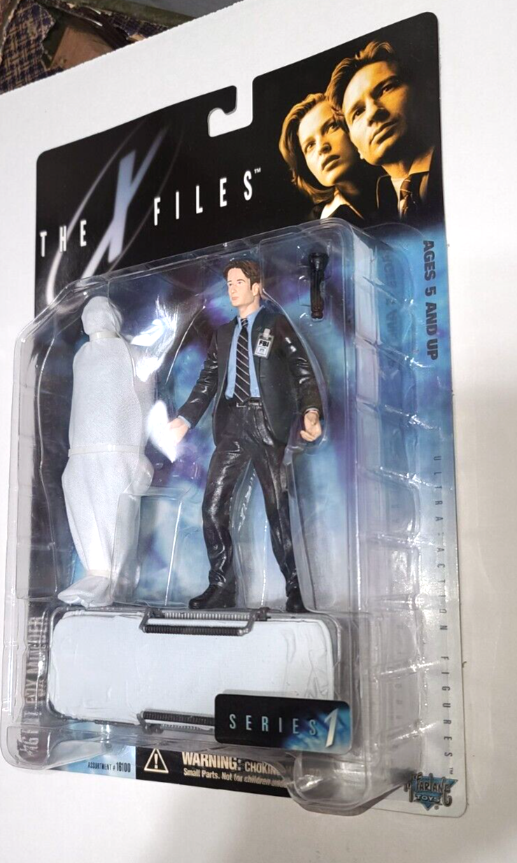 The X-Files Agent Fox Mulder & Corpse 1998 Action Figure McFarlane Toys ...