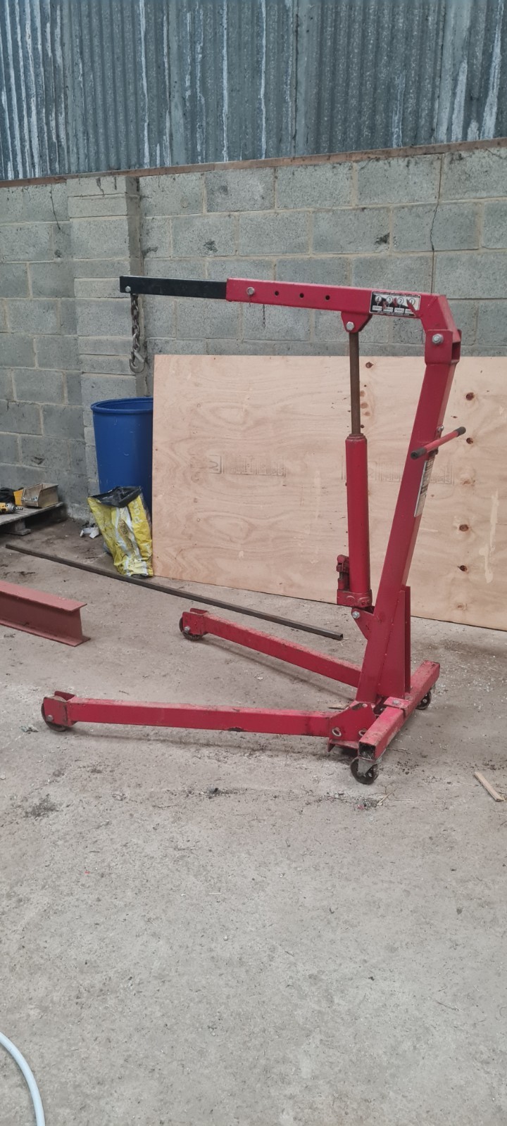 Clarke Strong Arm 1 Ton Engine Hoist Crane 1000kg Workshop CFC1000 ...