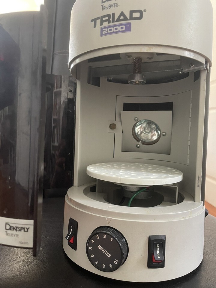 Dentsply Trubyte Triad 2000 Light Cure System + Customs Tray Material ...