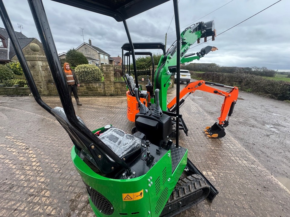 NEW/UNUSED 2024 JPC KV12 MINI EXCAVATOR MICRO DIGGER | eBay UK