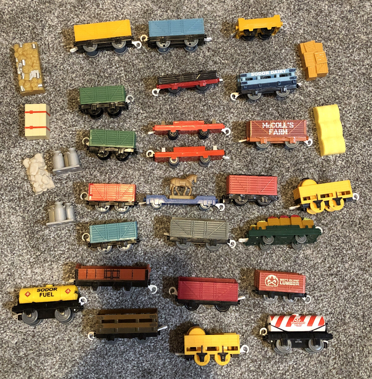Thomas Trackmaster HUGE LOT of Freight Cars HTF Cars Peppermint Misty ...