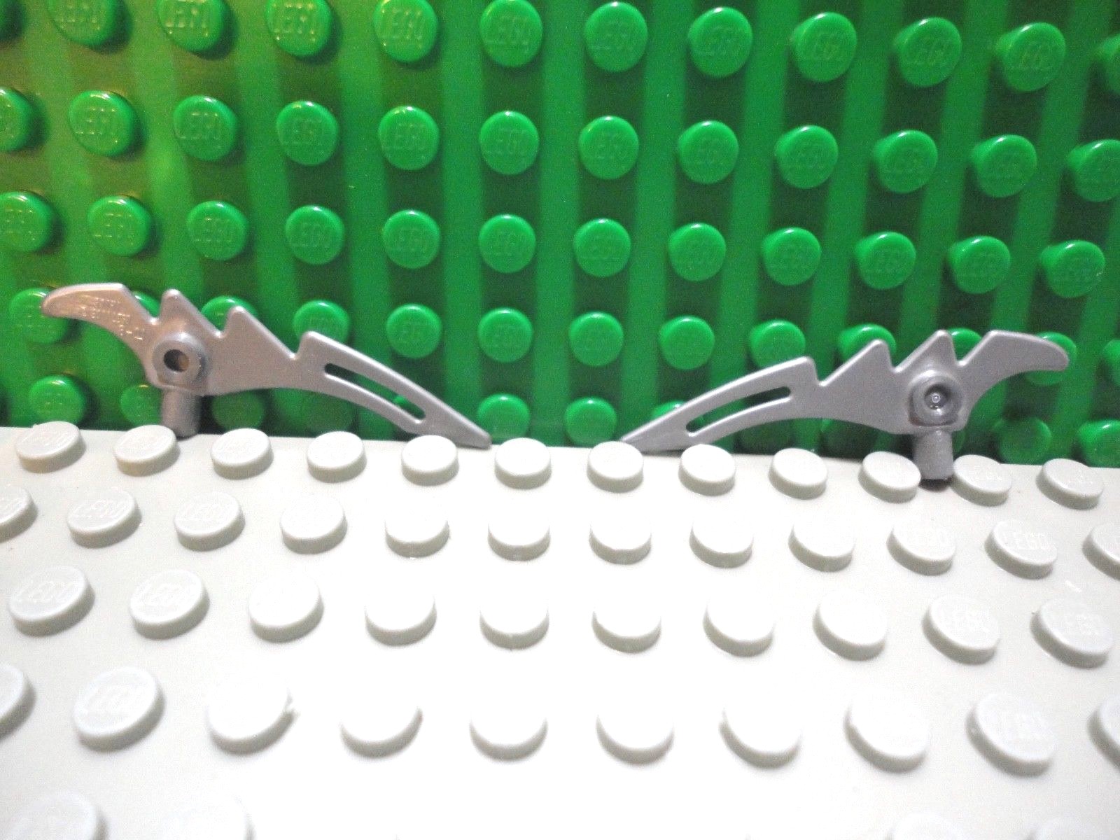 Lego mini figure 2 Flat Silver serrated blade ninjago weapon ninja | eBay