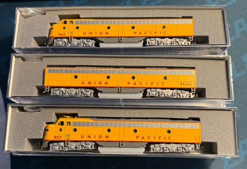 KATO Union Pacific E9 set (E9A, E9B, E9A) 176-5317, 176-5318, 176-5355 ...