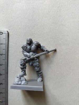 BERSERKER BARBARE MINIATURE/ORCQUEST WARPATH G460 | eBay