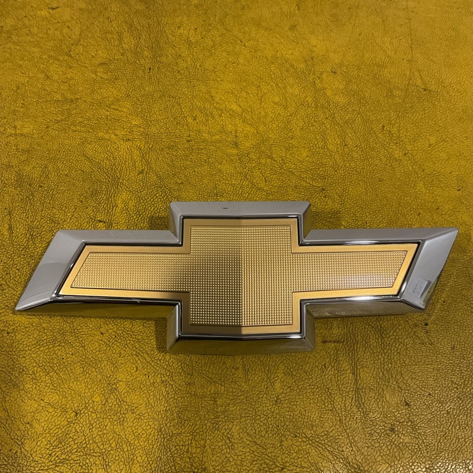 New 2016-2023 Chevrolet Trailblazer Front Grille Emblem Logo P/n ...