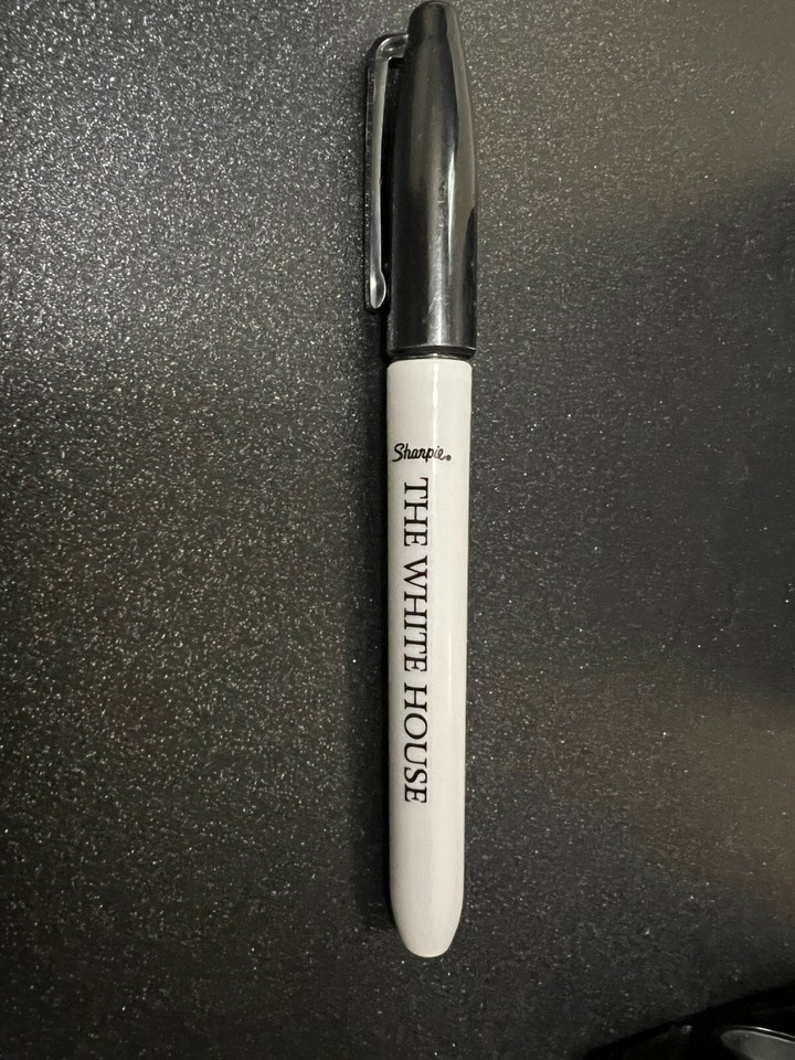 Official White House - President Donald Trump Signature - Sharpie ...