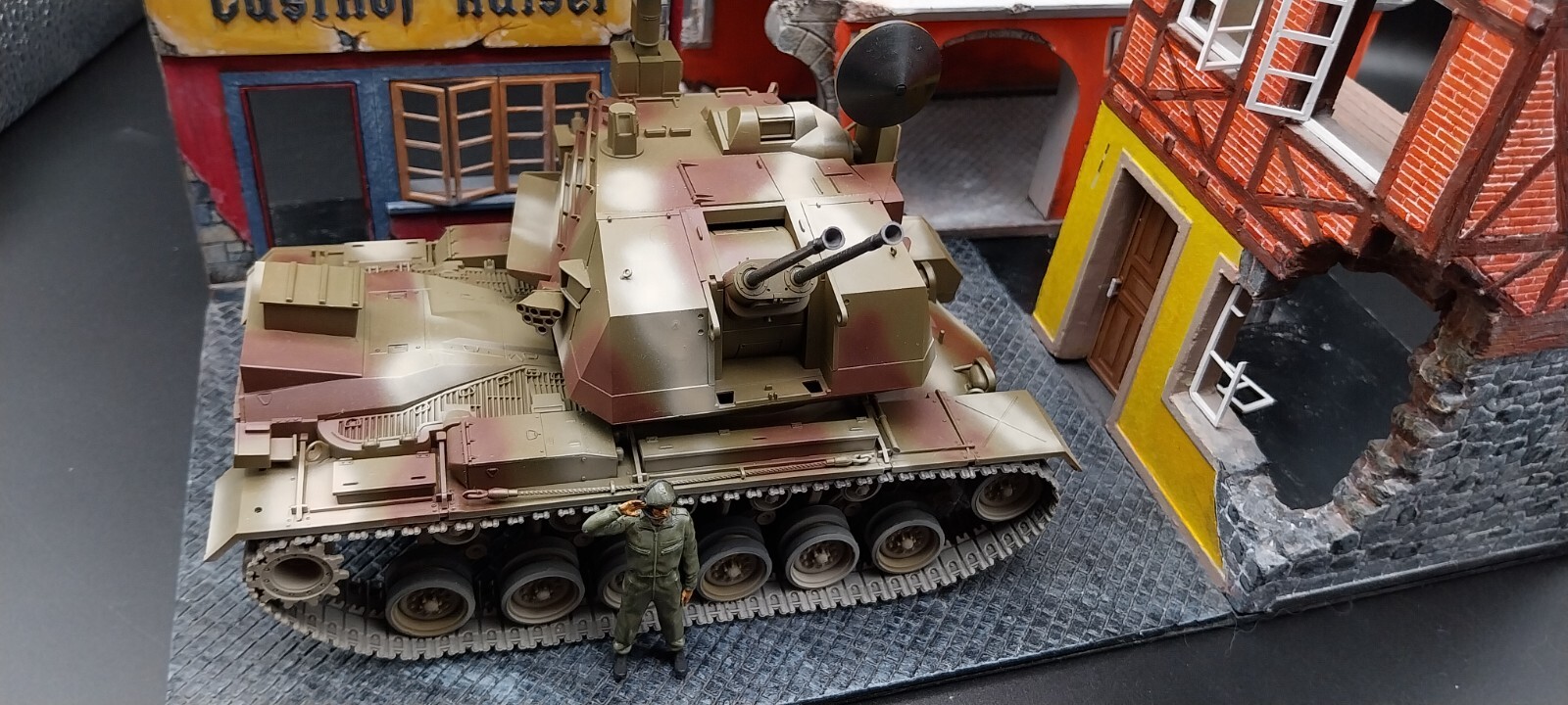 Tamiya 35126 M247 Sgt York U.S. Air Defense Gun System 1:35 Built ...