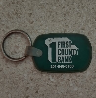 Vintage FIRST COUNTY BANK Keychain In NJ NOW BANK OF AMERICA Flexible ...