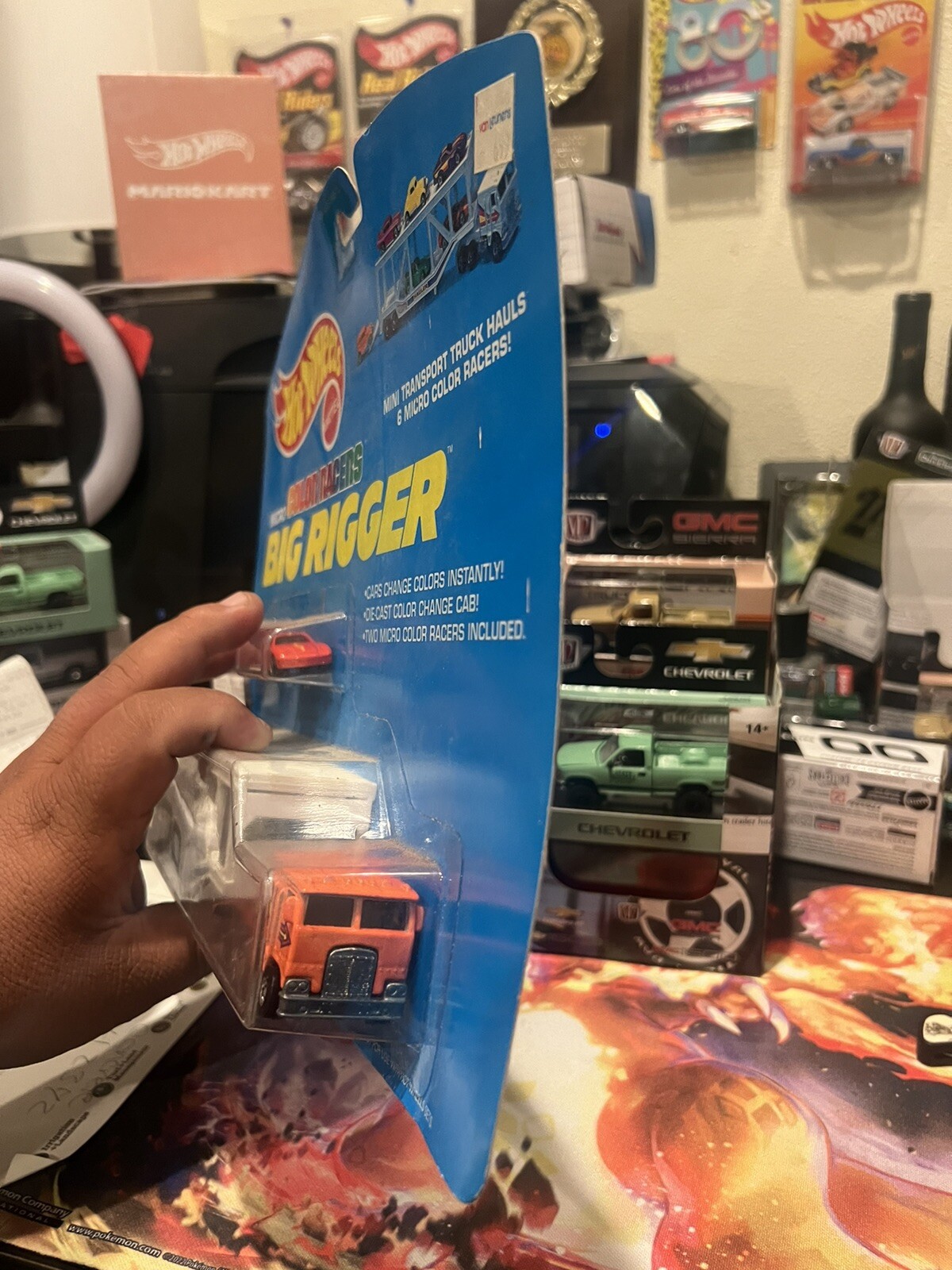 Hot Wheels Micro Color Racers Big Rigger with Ferrari / Porsche ...