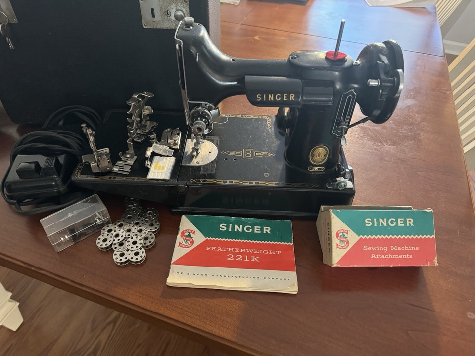 Singer 221K Featherweight Sewing Machine | eBay