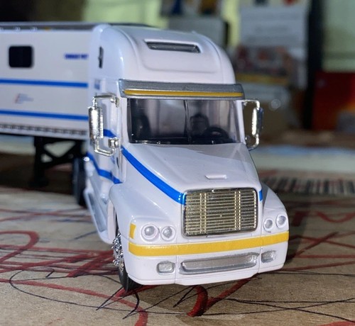Kitbash 1/64 Freightliner Mobile Command Post NYPD NEW YORK POLICE ...
