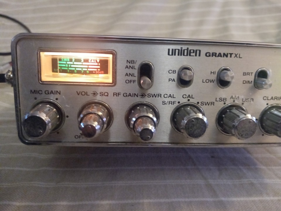Vintage Uniden Grant XL 40CH AM CB Radio with Extra Channels Working ...