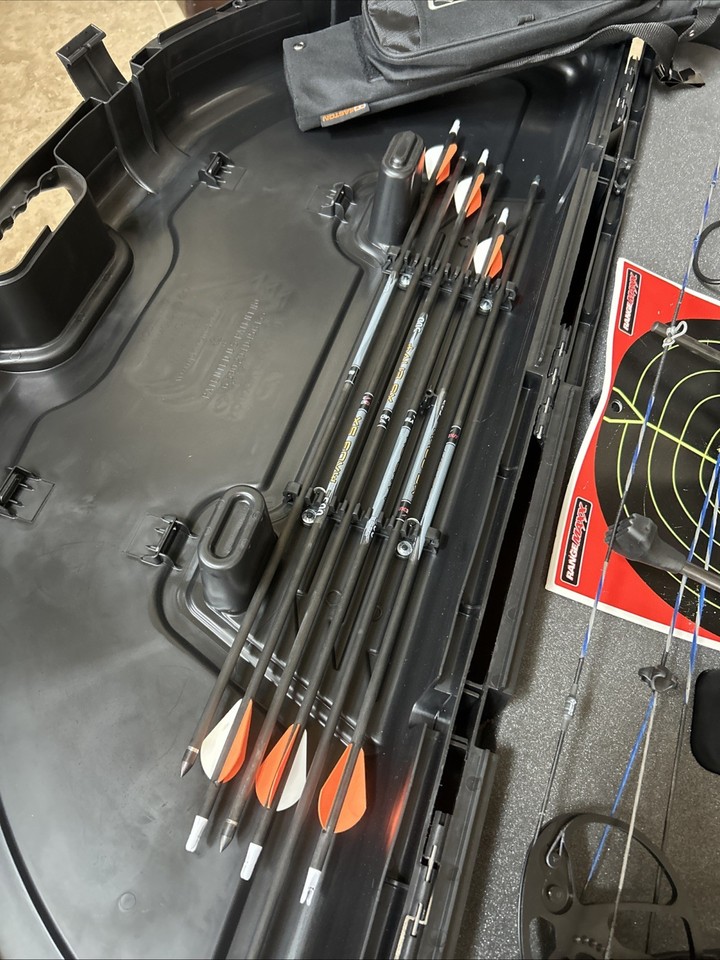 Diamond Infinite Edge Pro Compound Bow 70lb Drawback Weight w/quiver ...