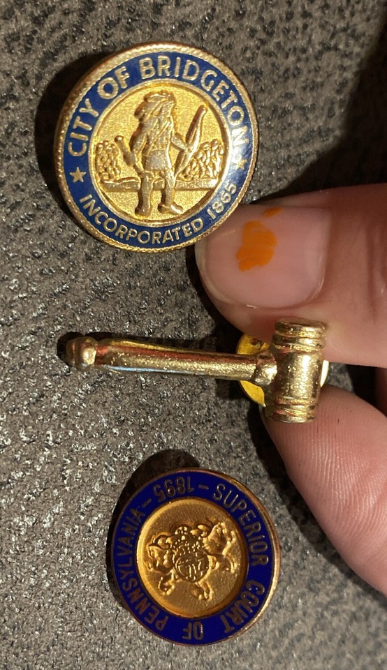 3 Gavel Court Judge Gold Tone Lapel Pin Hat tie tack brooch superior ...