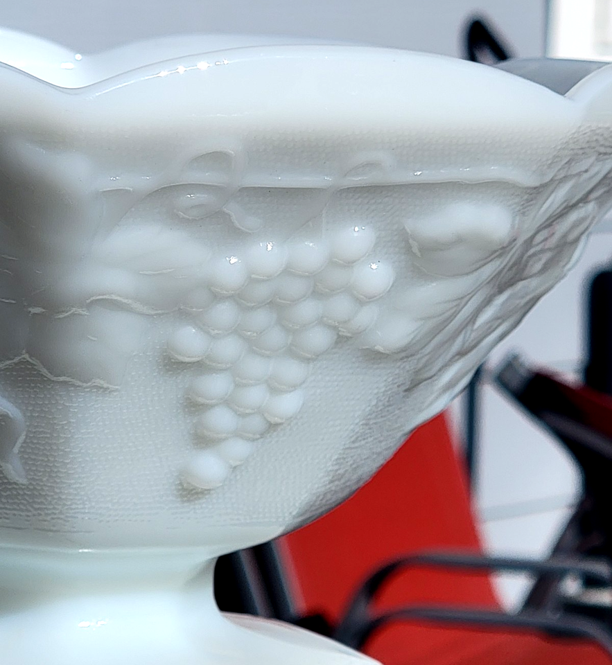 Anchor Hocking Vintage Milk Glass Large Fruit Bowl Pedestal Bowl 9x5.25 in | eBay