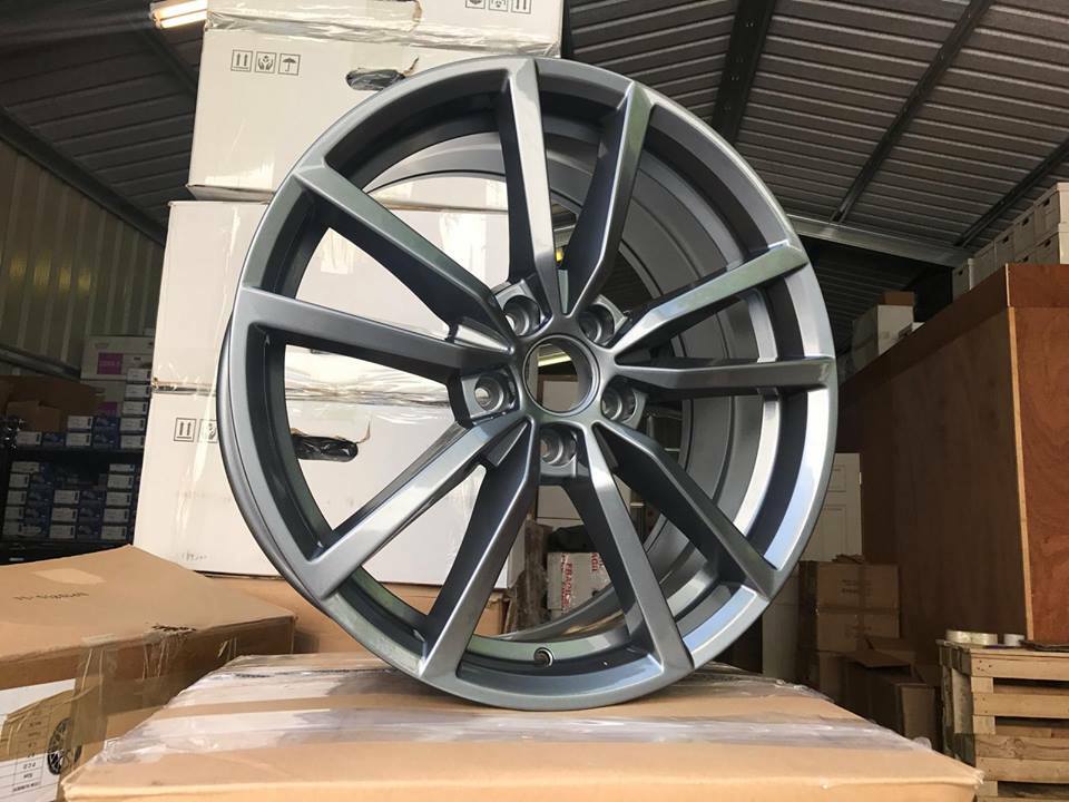 18" Golf R Pretoria Style Alloy Wheels Gloss Gun Metal Fits MK5 MK6 MK7 ...