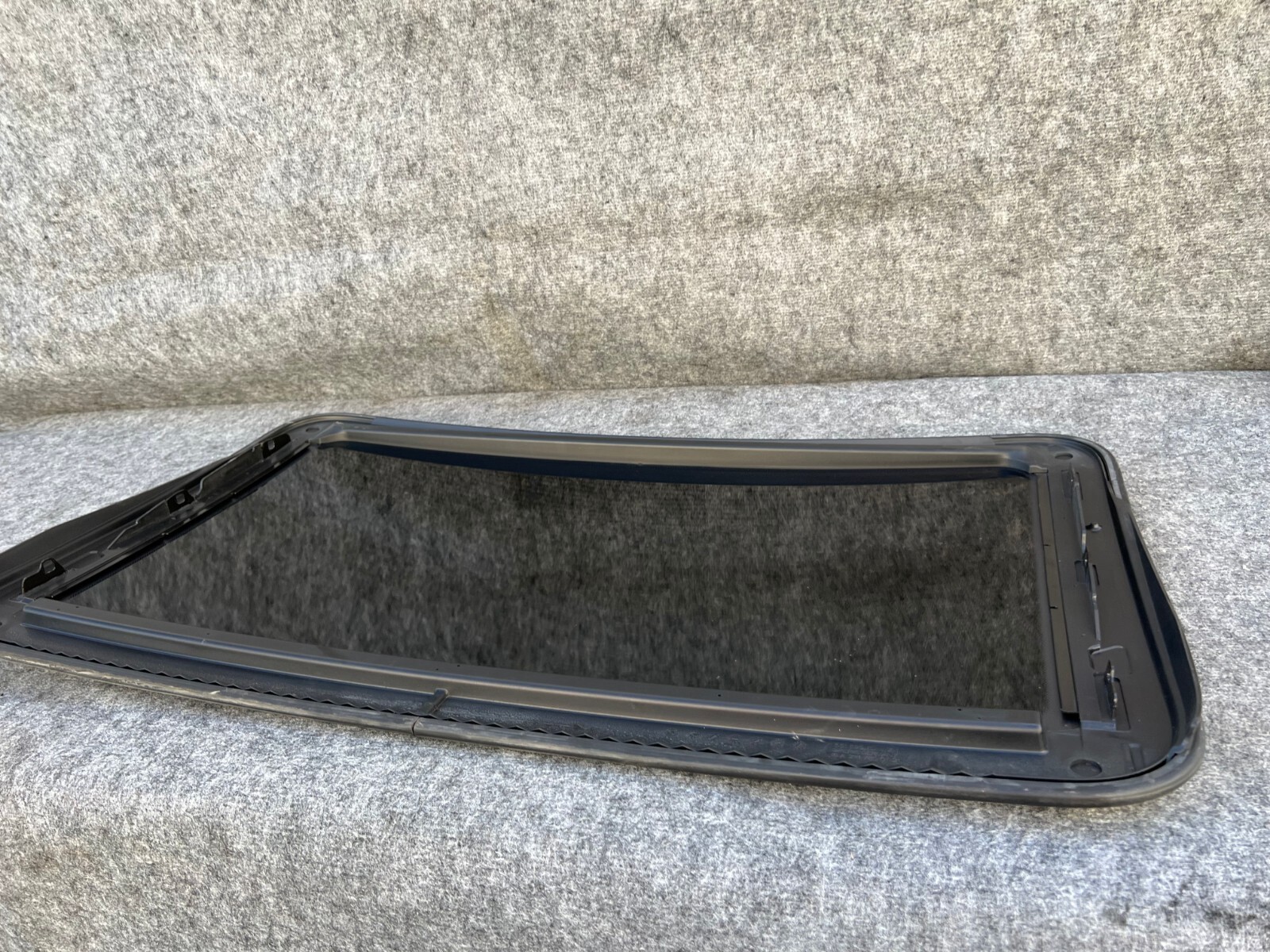 G147+-+W218+MERCEDES+12-18+CLS+Class+Sunroof+Sun+Roof+Glass+2187800121 ...