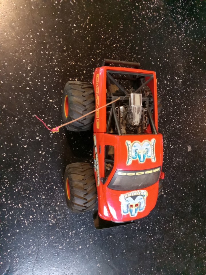 NEW BRIGHT Dodge Raminator R/C 4WD Monster Truck 27" Long 13" Tall ...