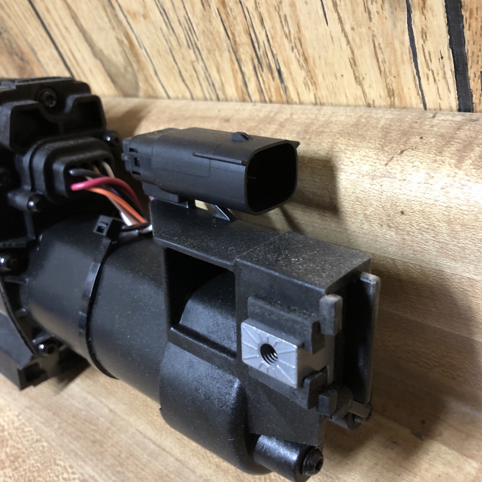 84828475 GM Pickup Box Tailgate Power Assist Actuator | Genuine OEM ...