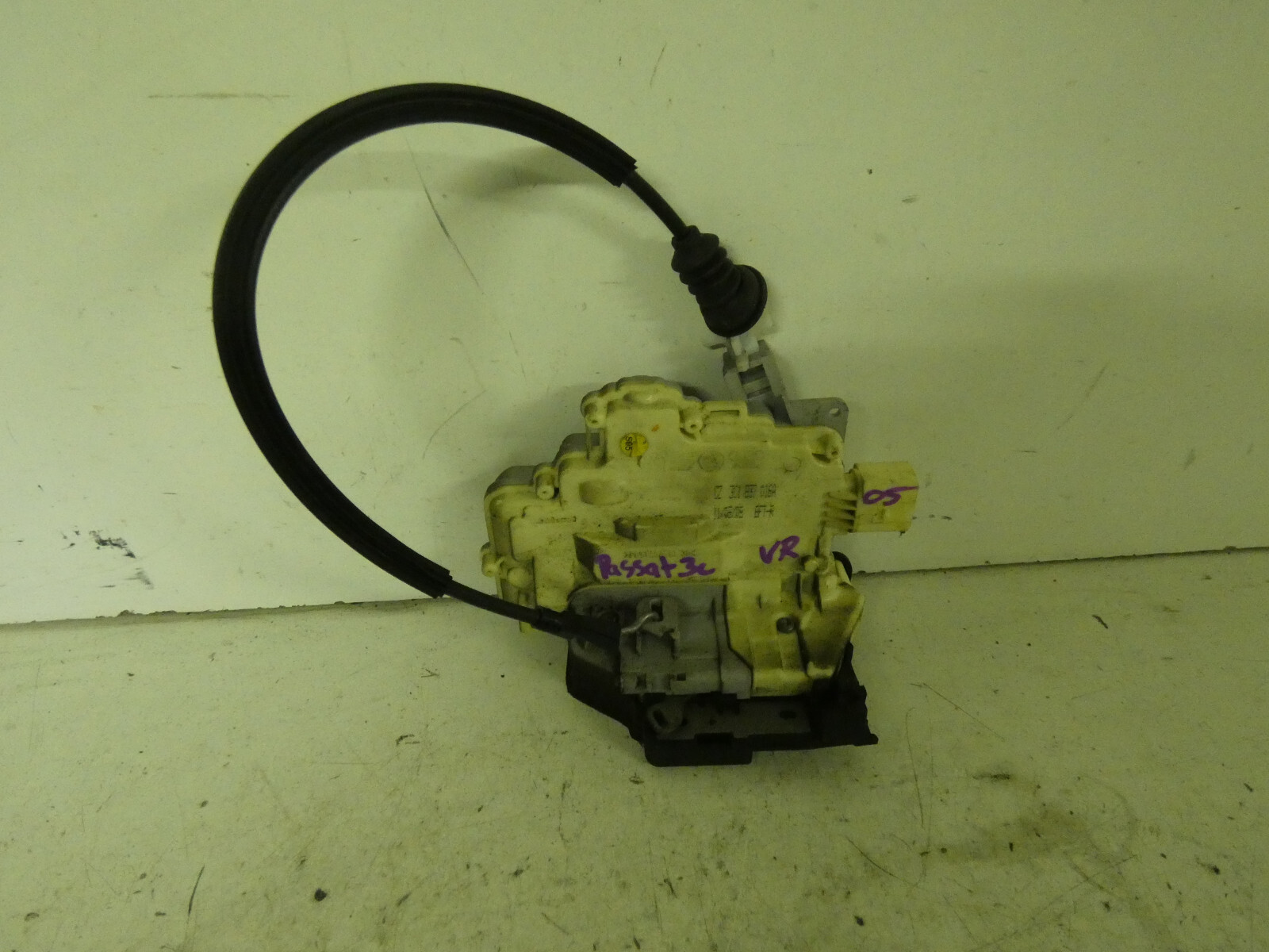 VW Passat 3C BJ 2005 Variant Türschloss vorne rechts 3C1837016a | eBay