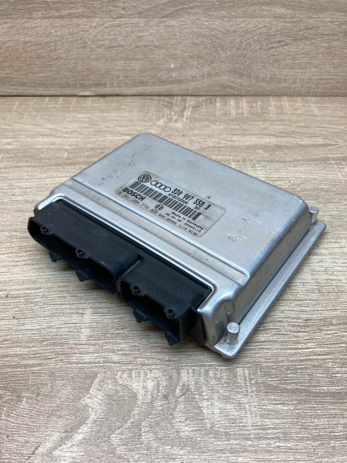 8D0907558B 0261204774 Bosch Volkswagen Audi Seat Skoda Moteur ECU ...