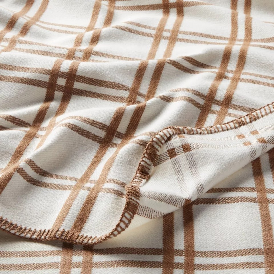 Full/Queen Brushed Cotton Blanket Ivory/Brown Plaid - Threshold 198850083189| eBay