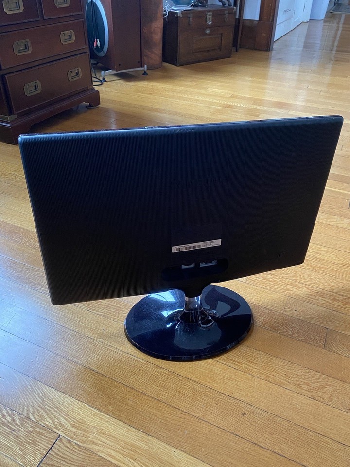 Samsung S22C300H 21.5" WideScreen LED Monitor S22C300 w/ Power Adapter ...