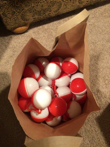 Vintage Lot of 46 Burger King 1999 Pokemon Empty Poke Balls w/ belt ...