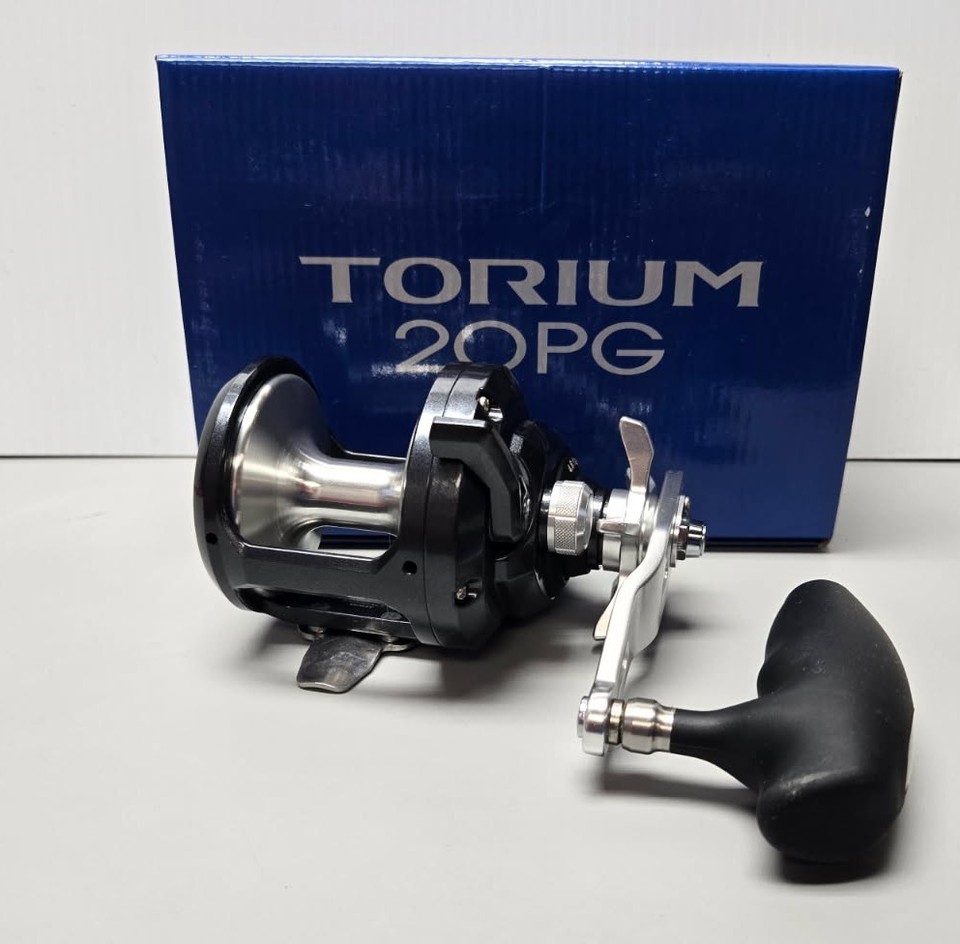 Shimano Torium 20 PGA, RH, 4.6:1 Star Drag Casting Reel, 4BB, TOR20PGA ...