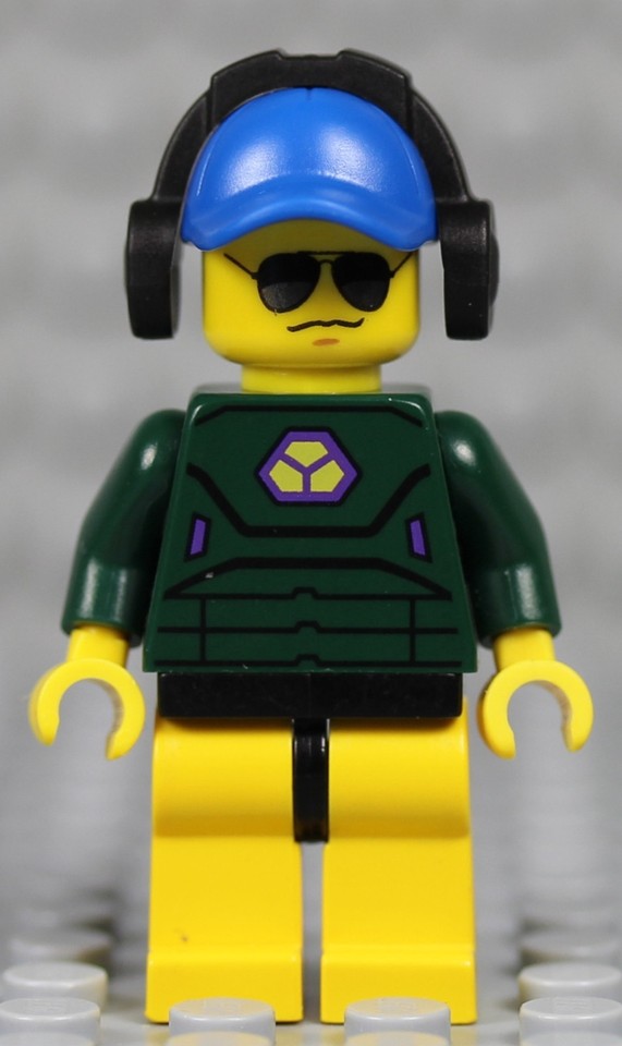 LEGO - Karaoke Singer Minifigure w/ Microphone Speakers Boombox Headset ...
