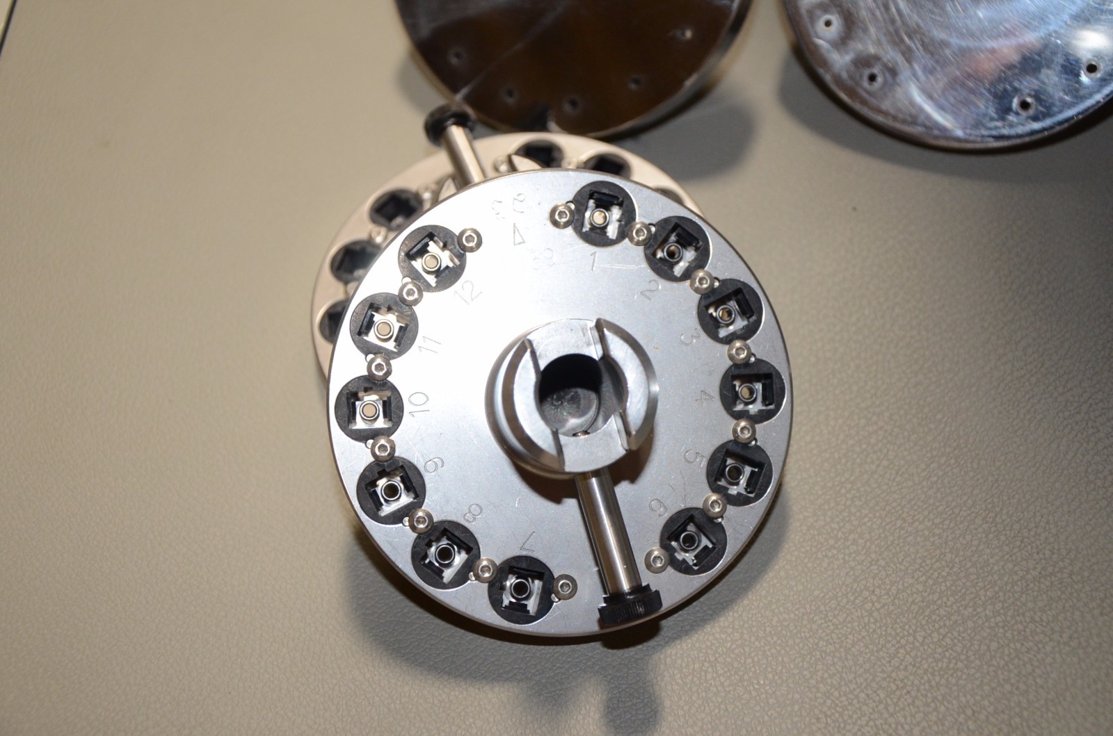 Domaille Engineering SC 12 Position Polishing Fixture Puck HDC-4000 APM ...