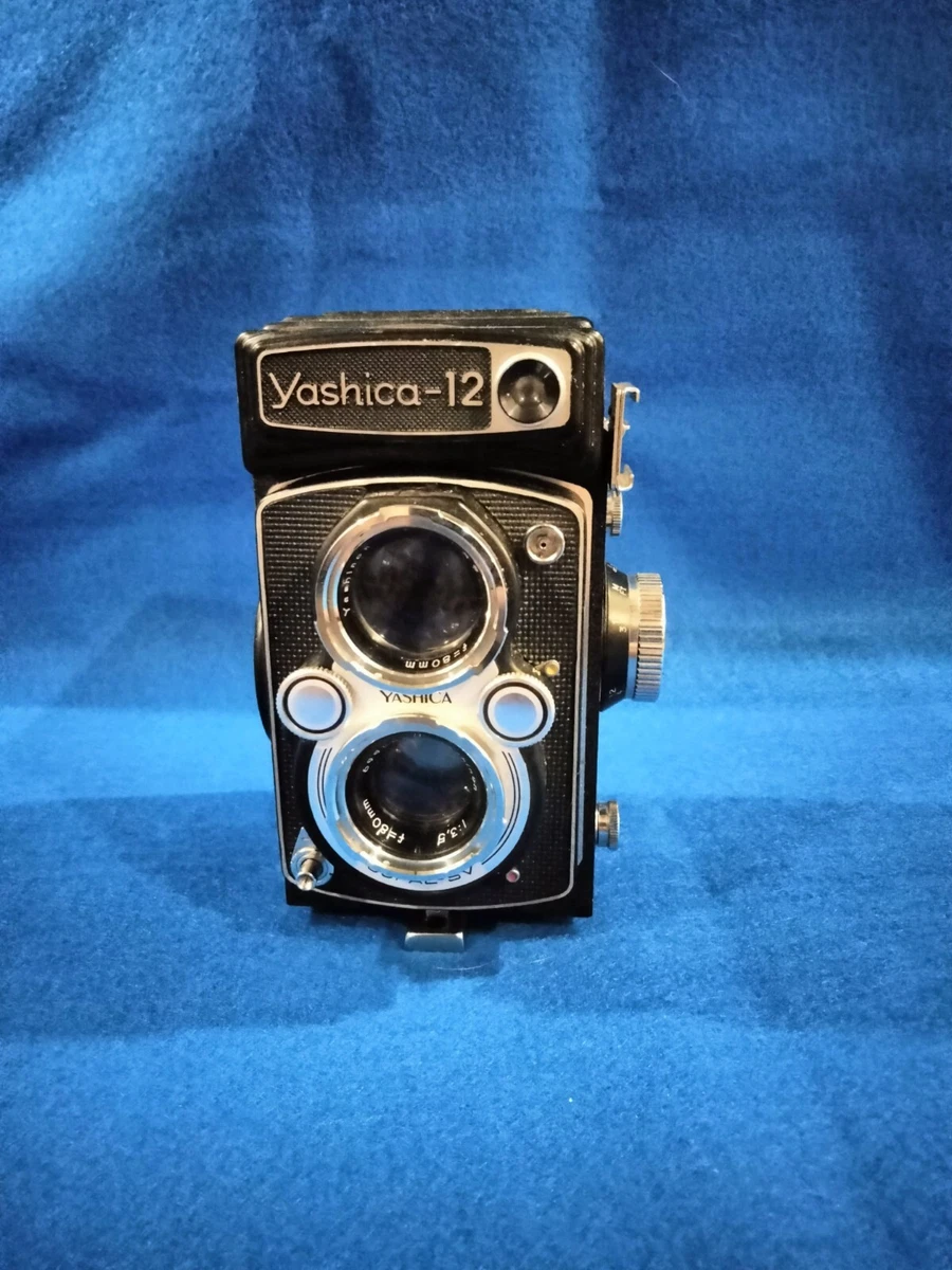 Yashica 12