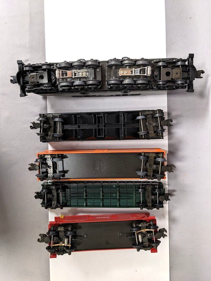 MTH Rail King #004 PRR Green 5-Stripe GG-1 Locomotive w/4 Freight Cars ...