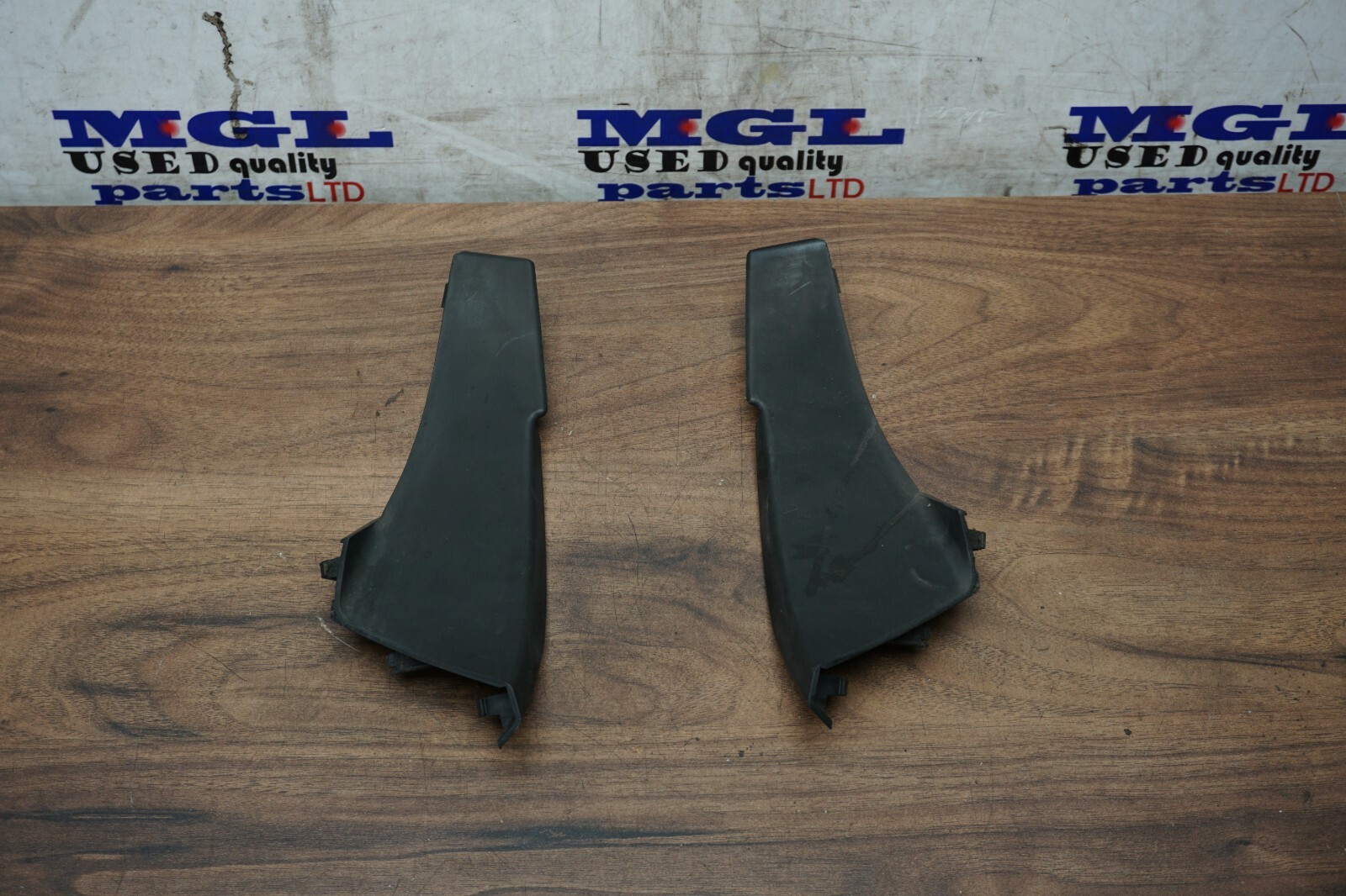 KIA SORENTO MK3 LOWER WINDSCREEN TRIM COVERS 86153-C5000 PAIR 2015-2020 ...