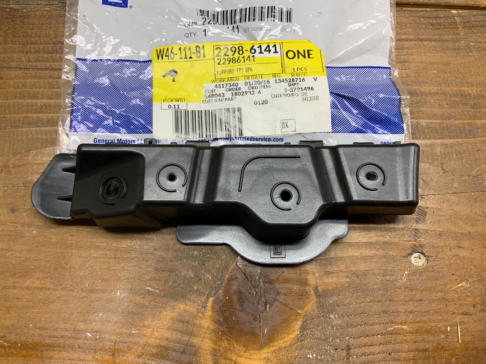 Chevrolet 22986141 Genuine OEM Factory Original Side Retainer for sale ...
