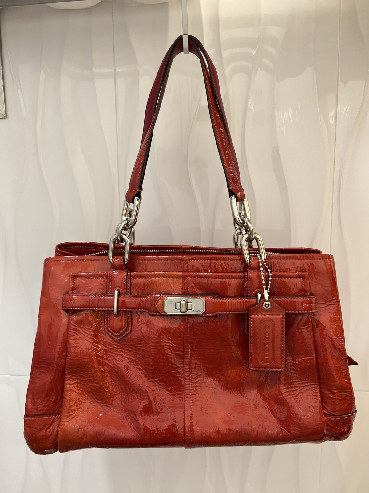 WOMEN'S RED PATENT LEATHER COACH "CHELSEA JAYDEN" CAR… - Gem