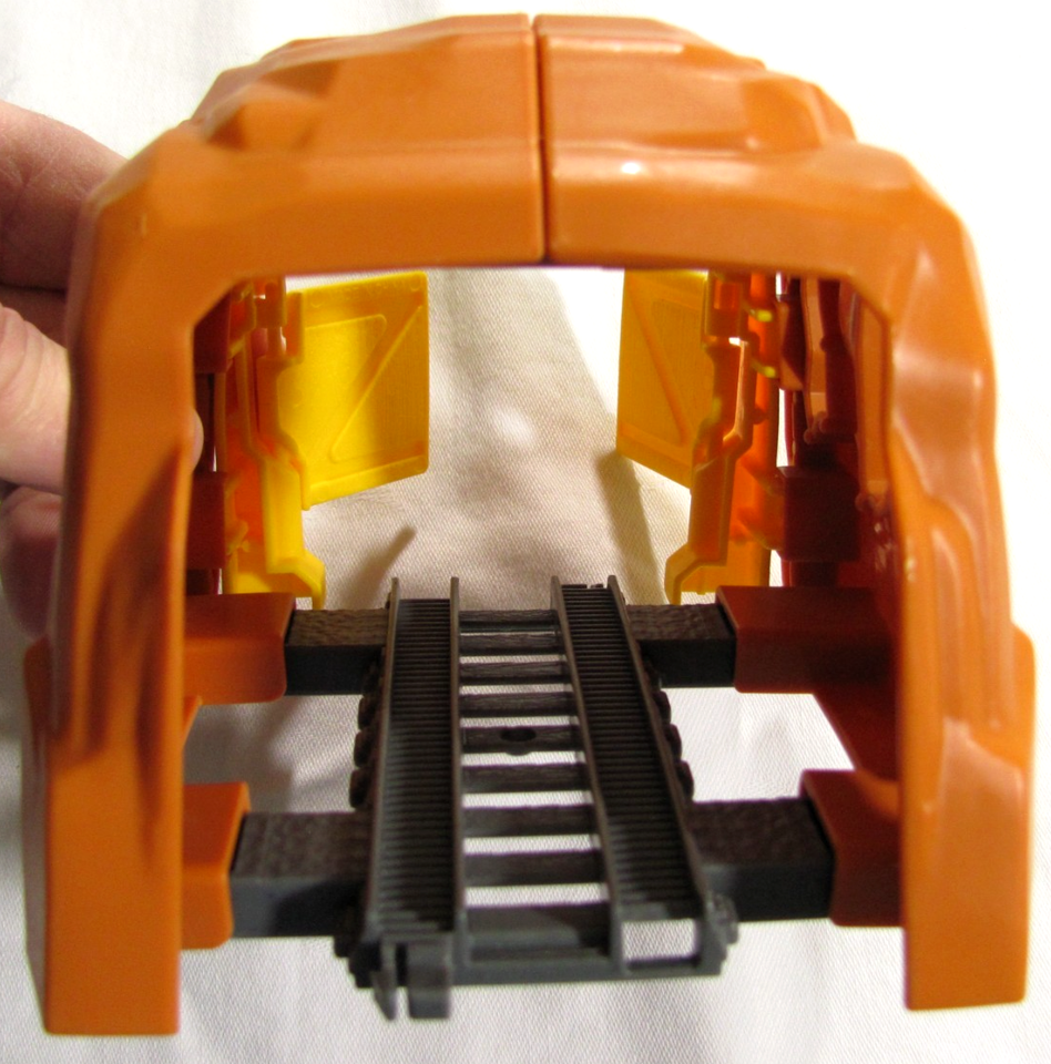 Thomas the Train Trackmaster Gray Track Lot with Percy and 2 Cars Tests ...