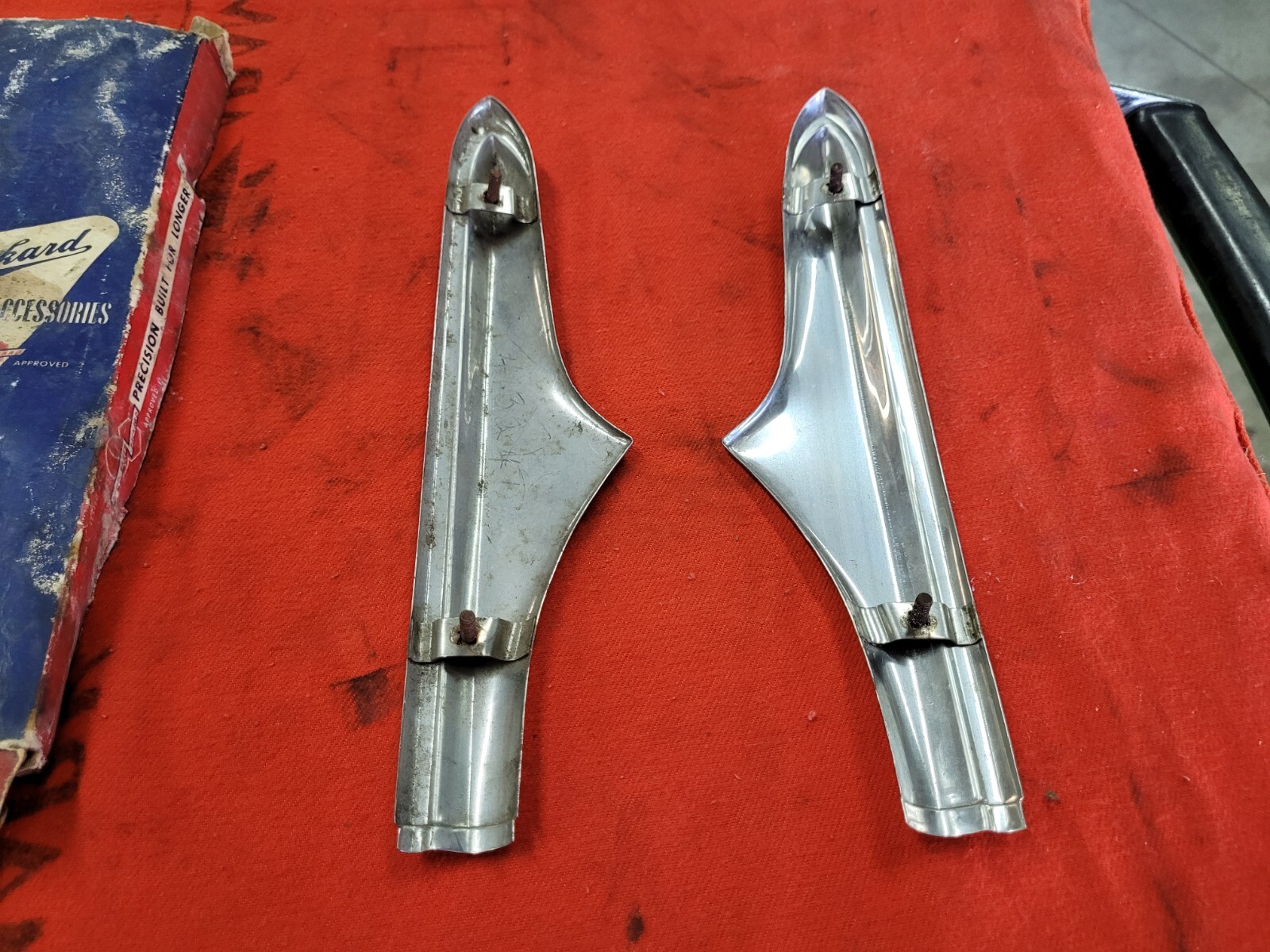 1949-50+Packard+Right+Front+Fender+%22spear%22+Moulding+413240+NOS for ...