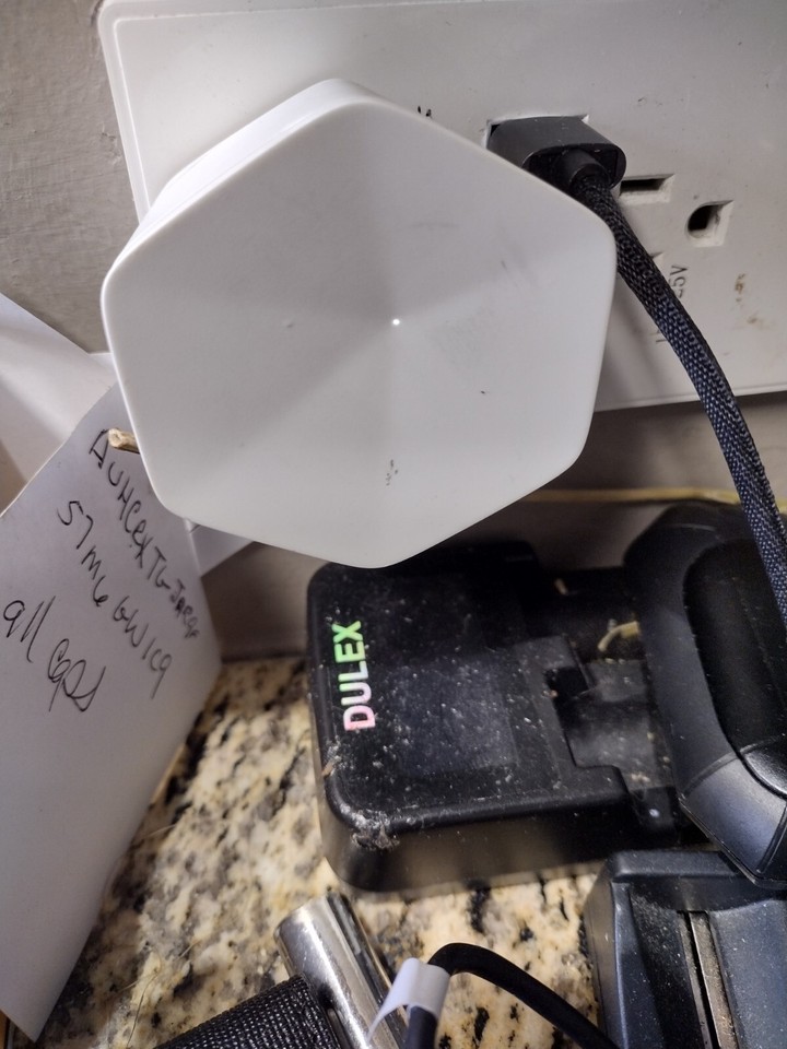 Xfinity Comcast XFI WIFI Pod Extender Network Signal Booster XE1-S xFI ...