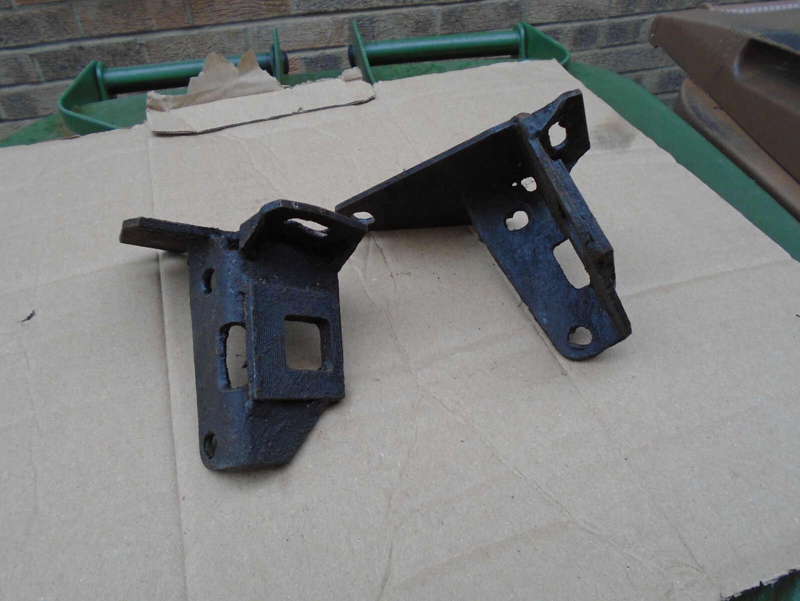 CLASSIC MINI REAR SUBFRAME RADIUS ARM MONTING BRACKETS | eBay UK