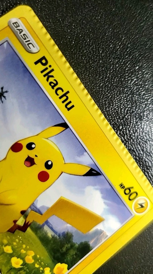 2021 Pokemon Evolving Skies Pikachu Error Card Miscut/Crimp 49/203 ...