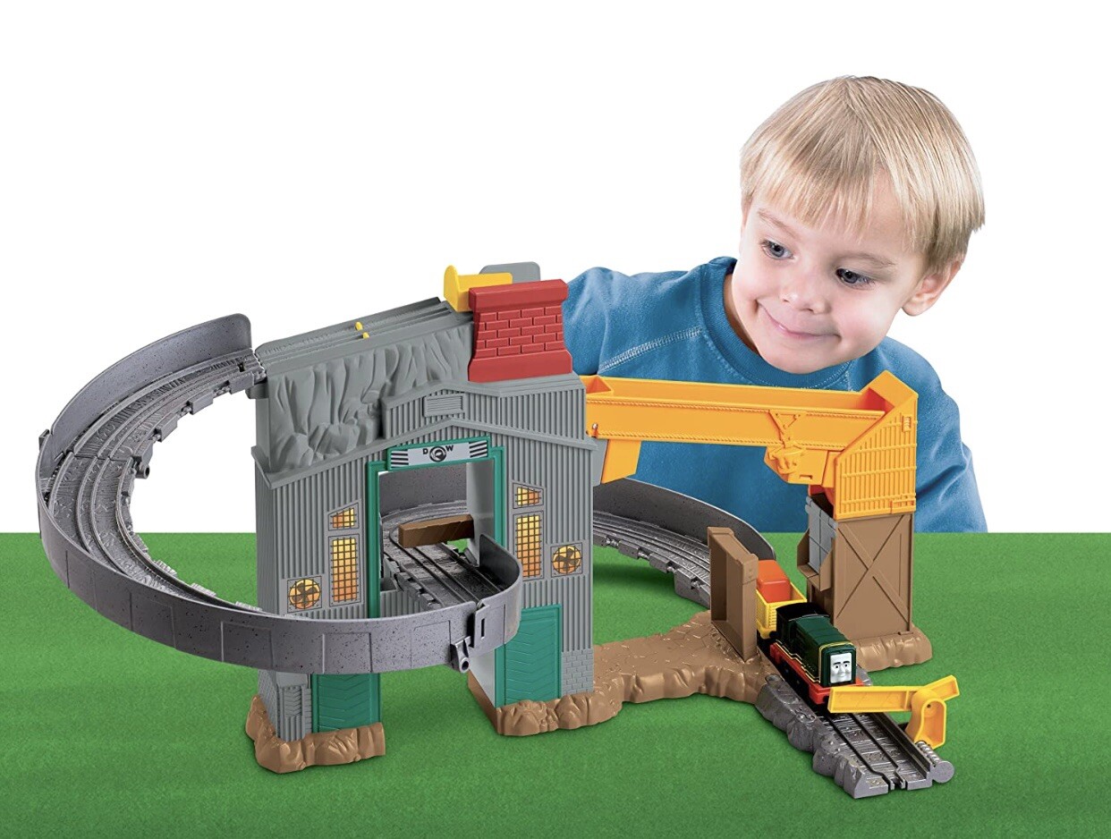 Thomas and Friends Take-n-Play Twist and Tumble Cargo Drop + Paxton ...