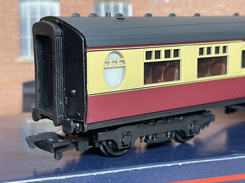 BACHMANN 34-450 Thompson LNER Brake 2nd - E1905E - BR Crimson/Cream ...
